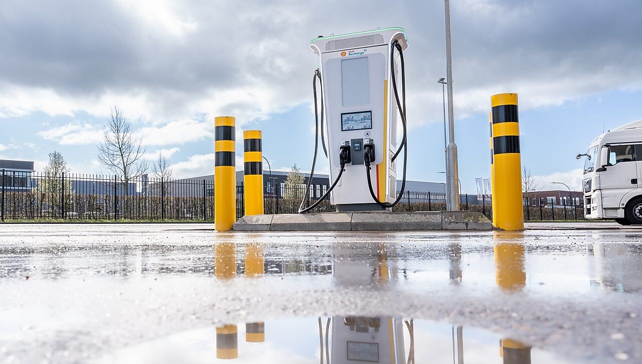 End to End Depot Charging Solutions | Shell France